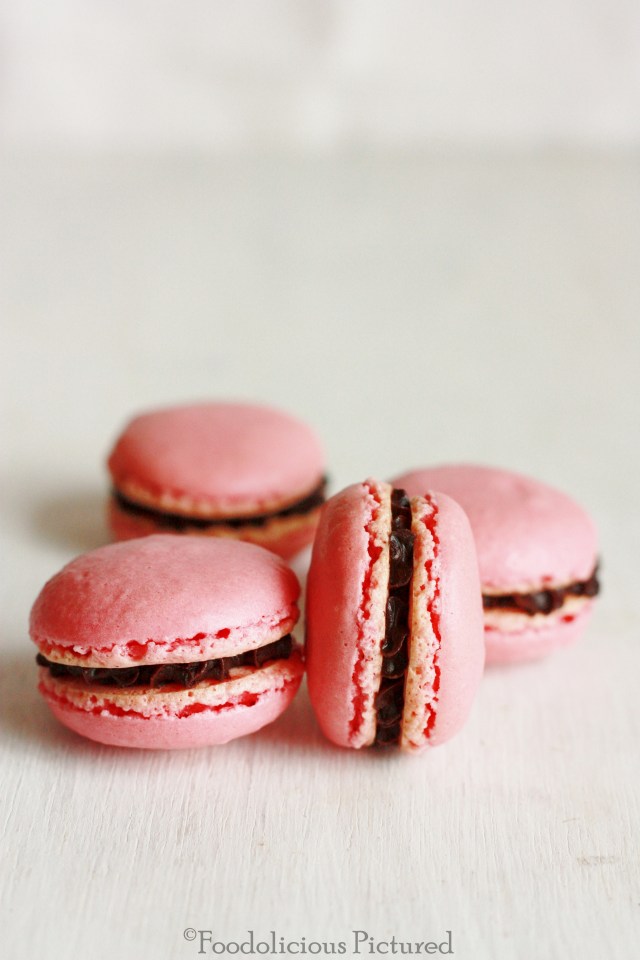 Rose macarons – Foodolicious Pictured